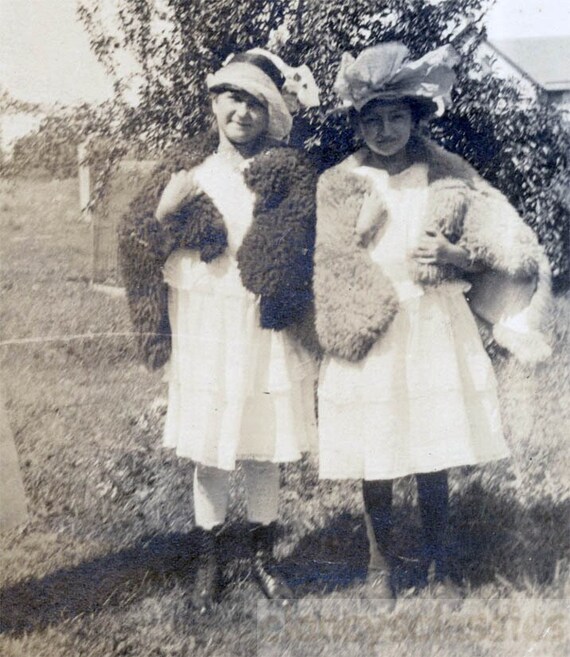Vintage Photo 1914 Little Girls Dressed up Like Ladies Hats - Etsy