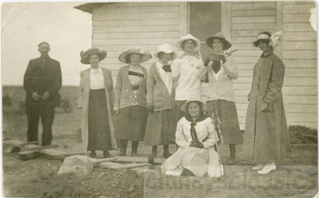 Vintage Photo 1914 Group of Women Outside House W Wooden Walkway Drink ...