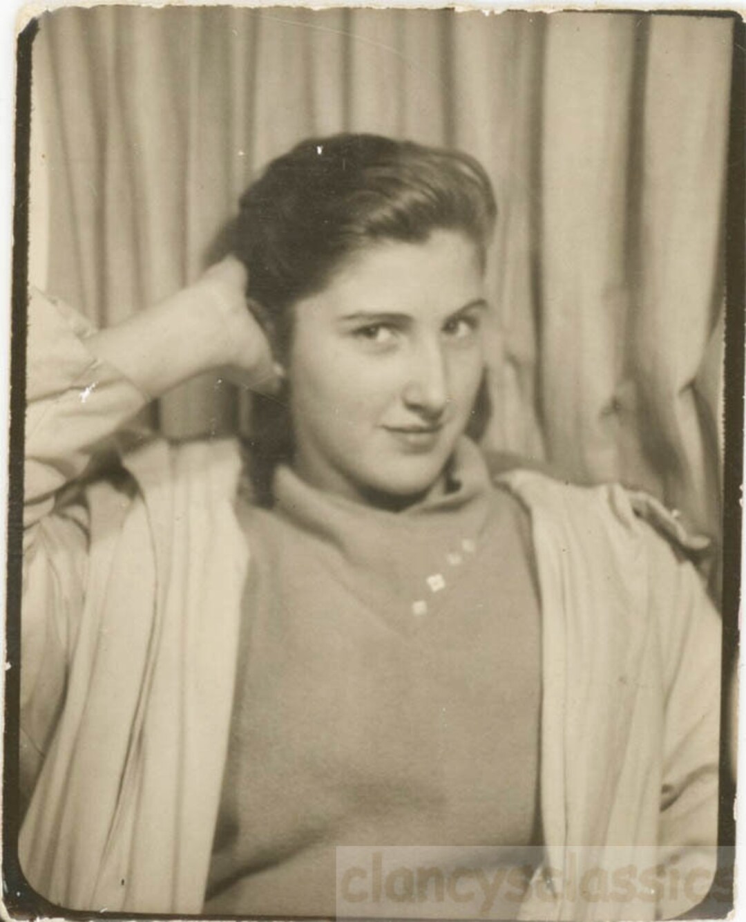 Vintage Snapshot 1963 Teenage Young Lady Strikes a Sultry Pose Photo ...