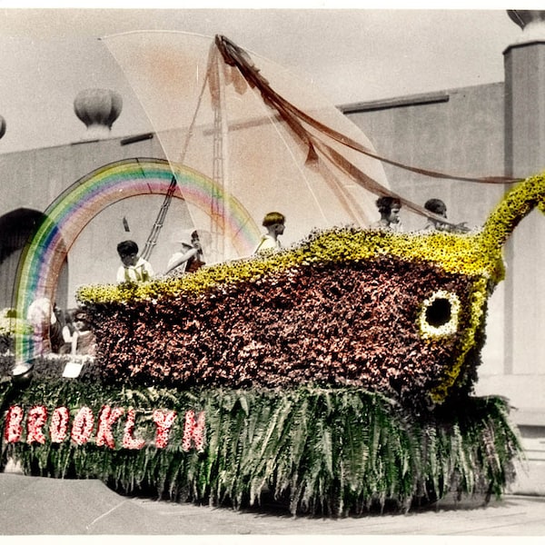 Parade Float - Etsy