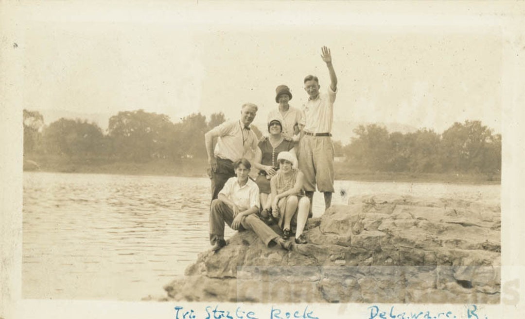 Vintage Photo 1929 Flapper Family Named Sit on Tri State Monument Rock ...