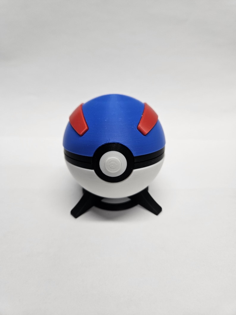 Poke Ball Opens and is Functional as a Container, Comes With Display ...
