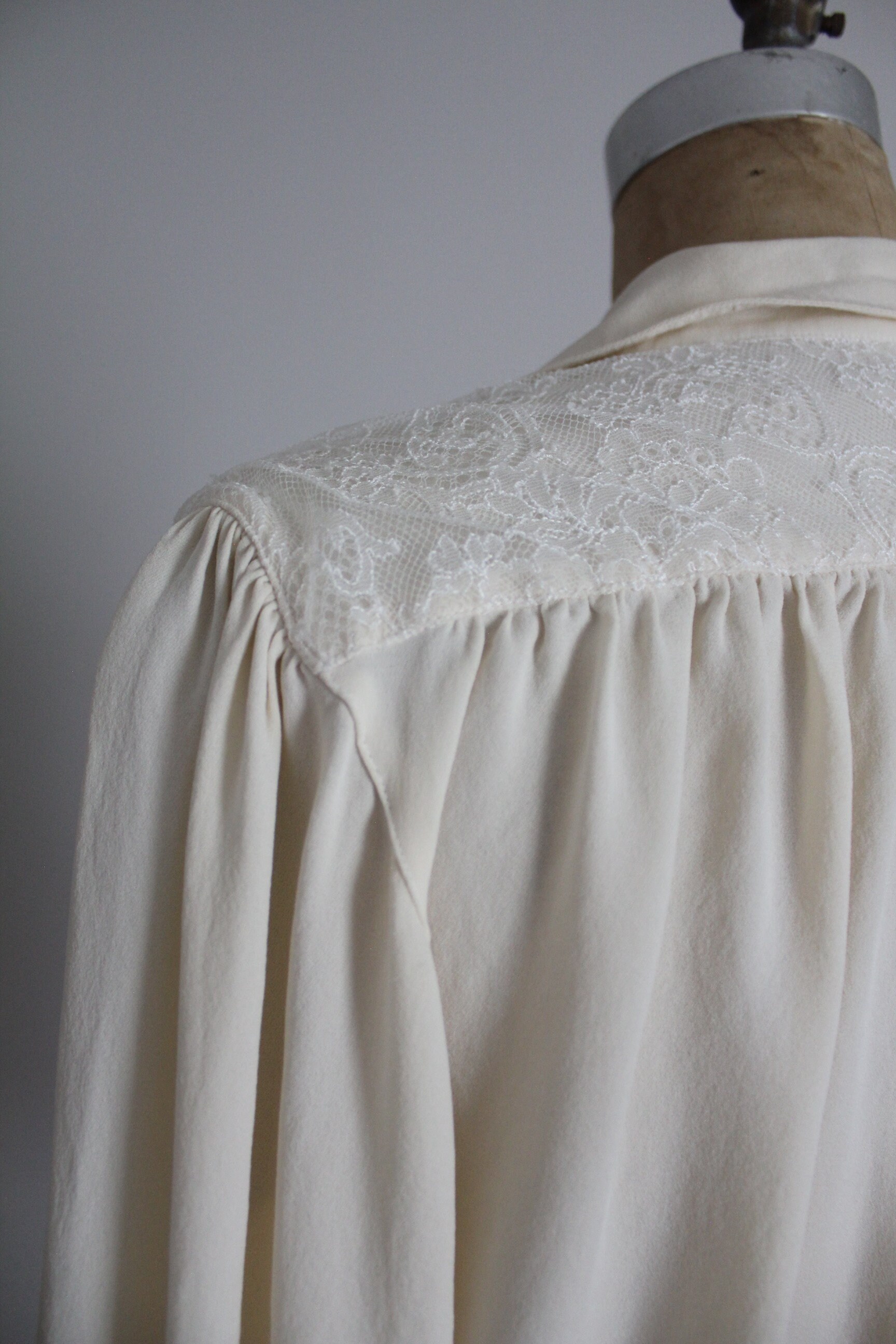 Vintage Escada Blouse Cream Silk Blouse Lace Shoulder Blouse - Etsy