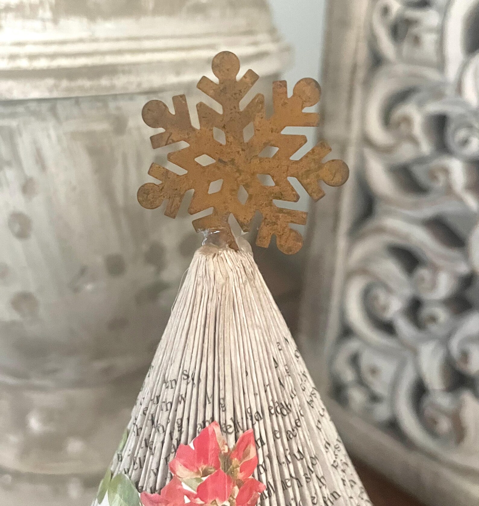 Folded Book Page Christmas Tree: Rustic Floral Centerpiece - Etsy