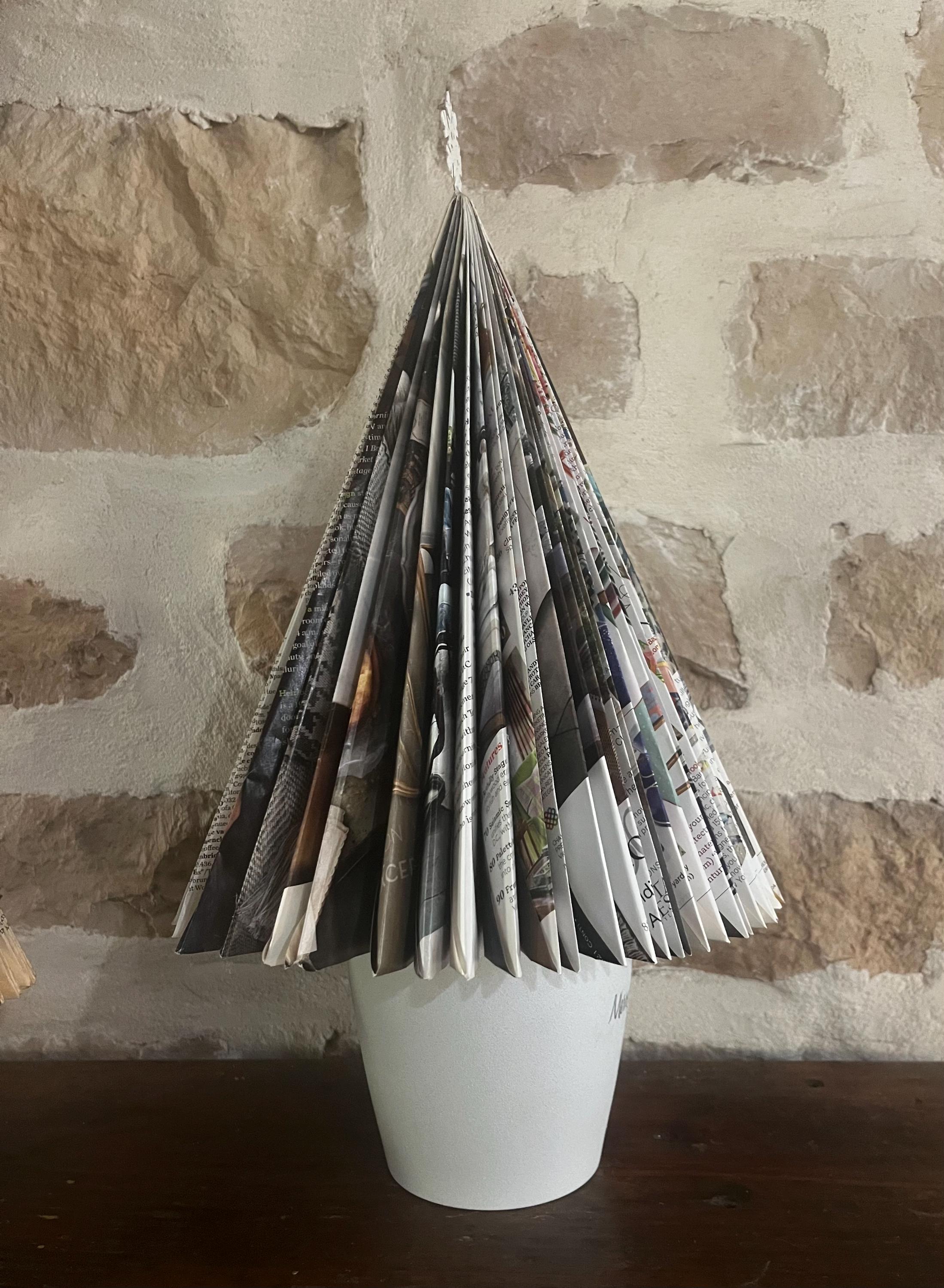 Folded Magazine Christmas Tree: Colorful Holiday Centerpiece - Etsy