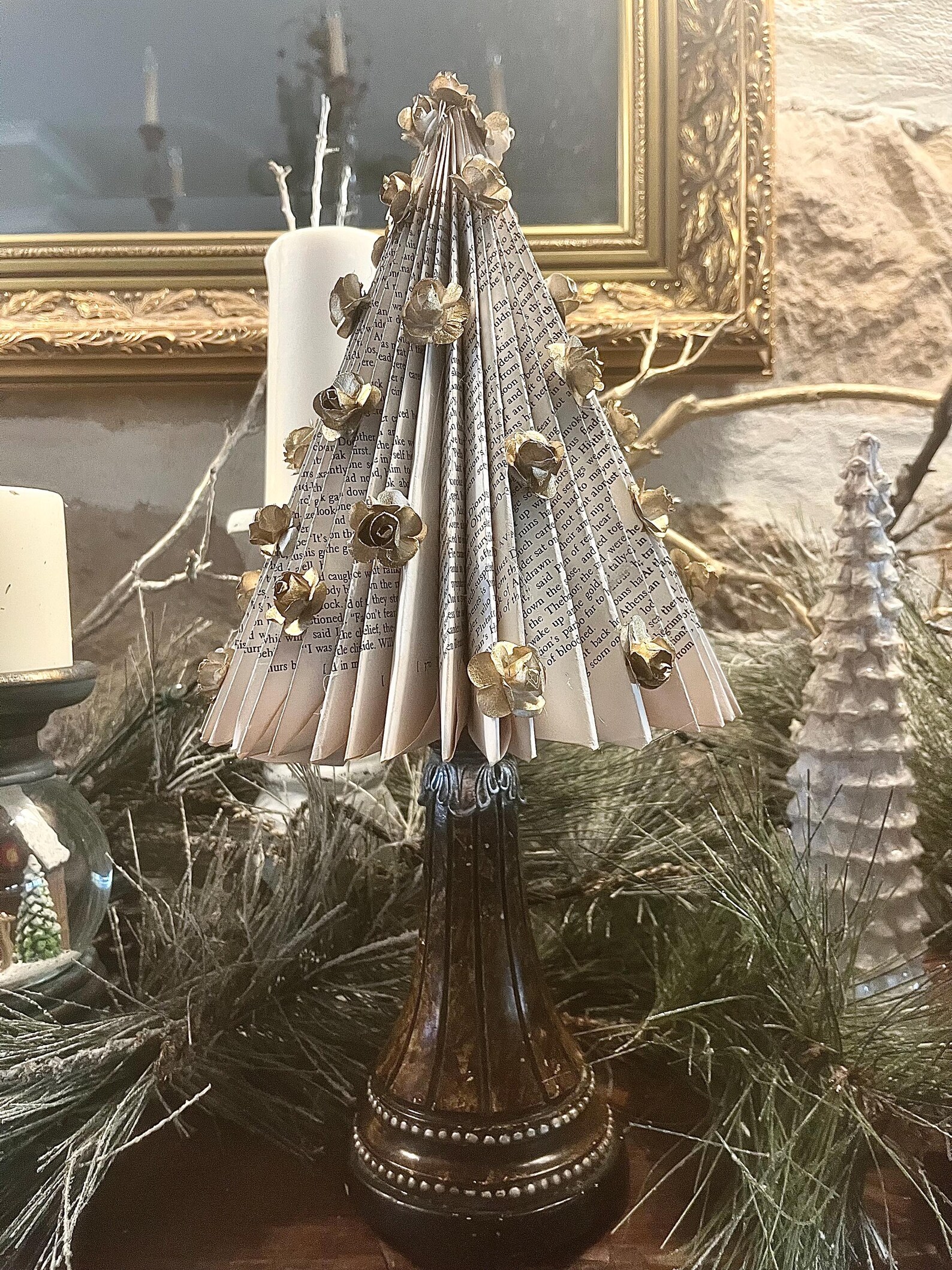 Folded Book Pages Christmas Tree: Gold Roses, Table, Shelf, Table ...