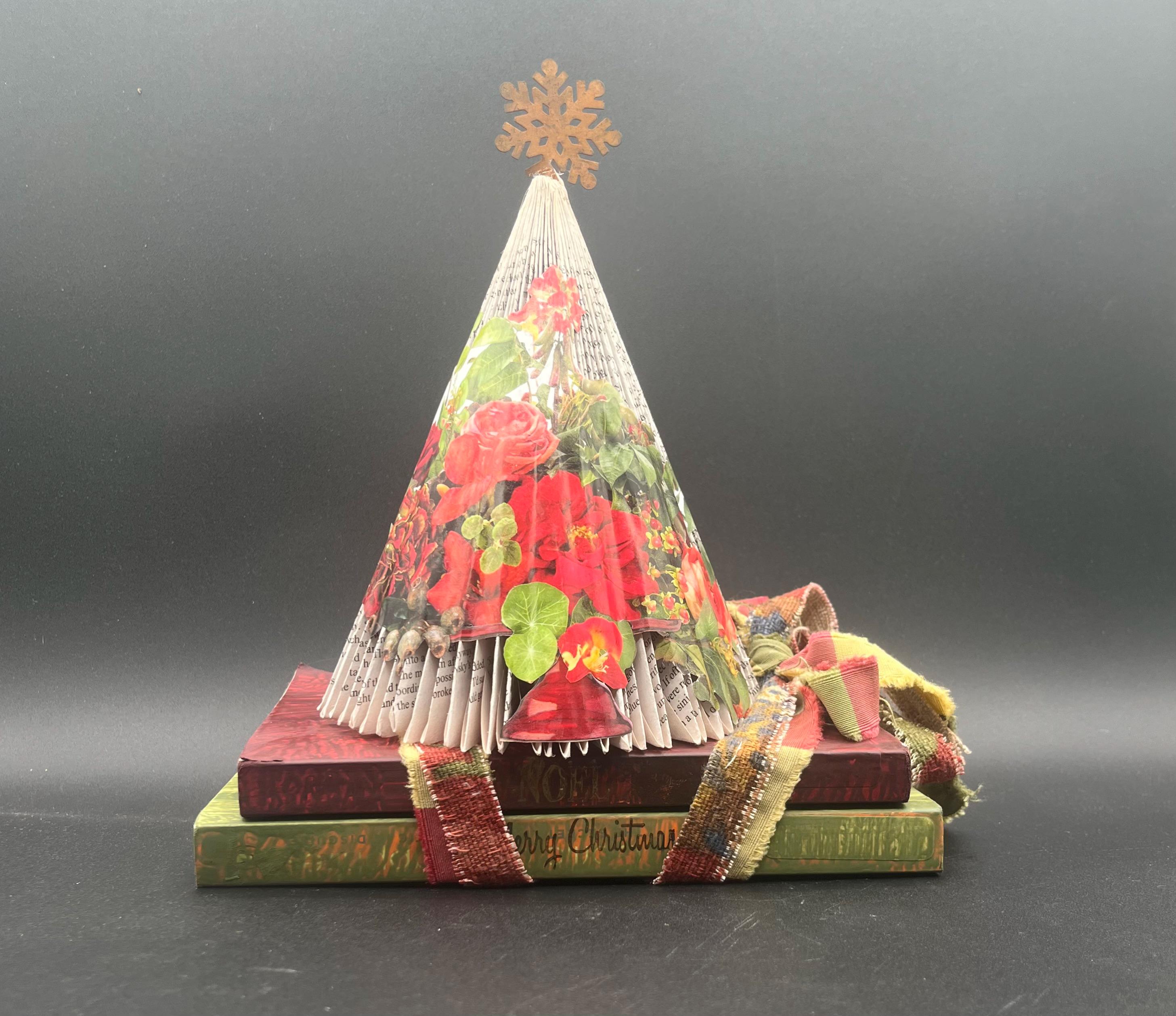 Folded Book Page Christmas Tree: Rustic Floral Centerpiece - Etsy