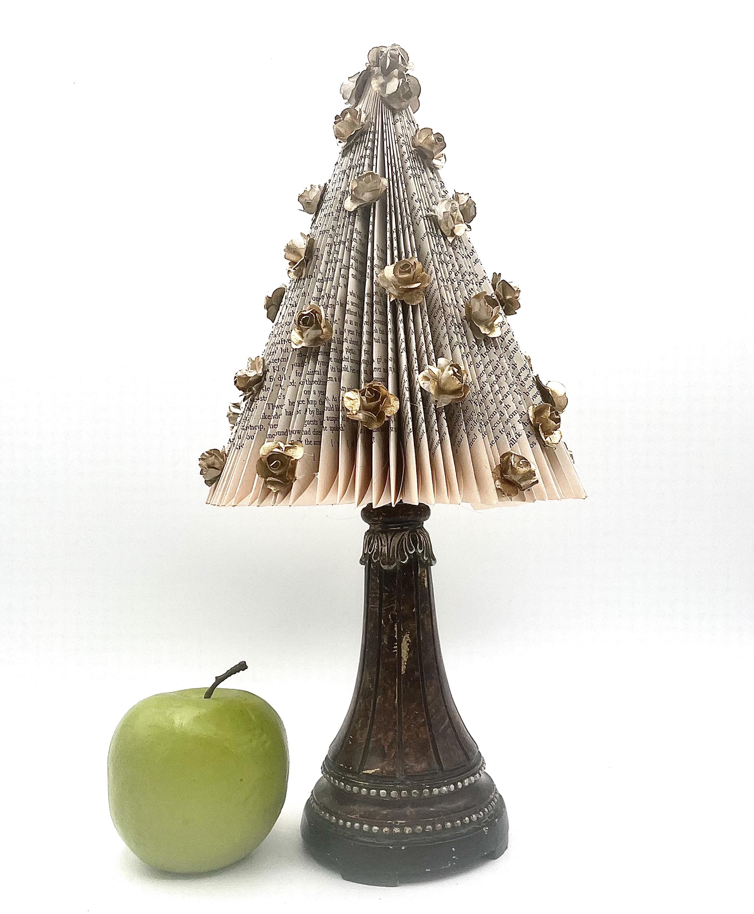 Folded Book Pages Christmas Tree: Gold Roses, Table, Shelf, Table ...
