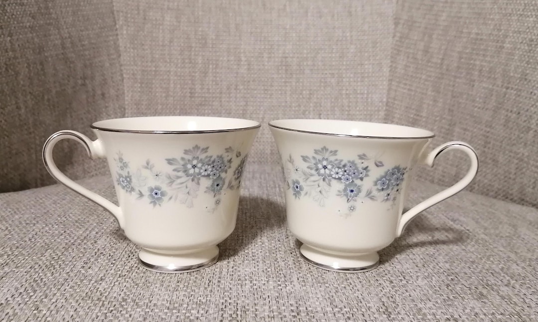 Pair of Royal Doulton Romance Collection Michelle Fine Bone China ...