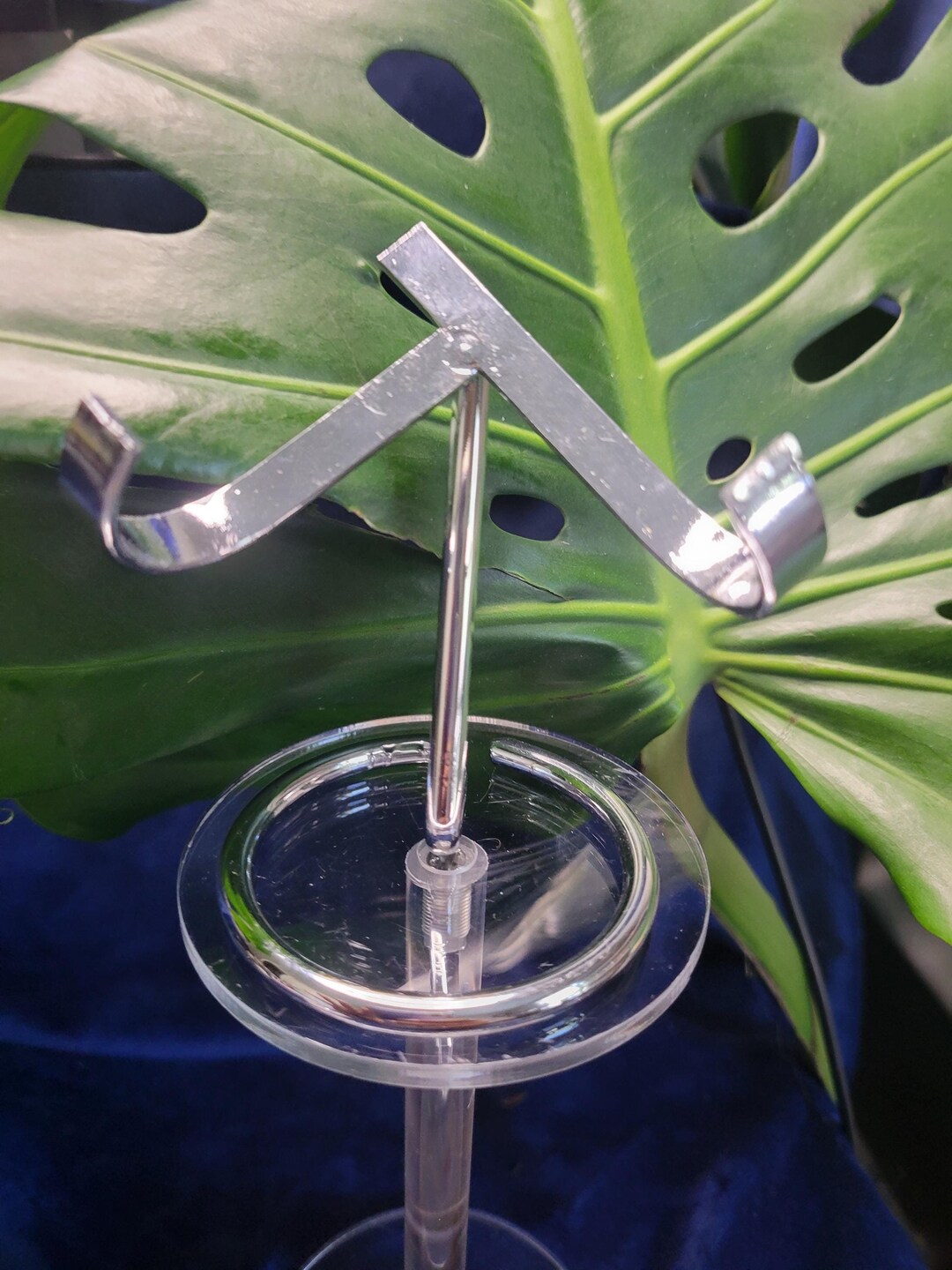 3 Inch by 3 Inch Large Metal Stand for Specimens or Large 300g (or ...