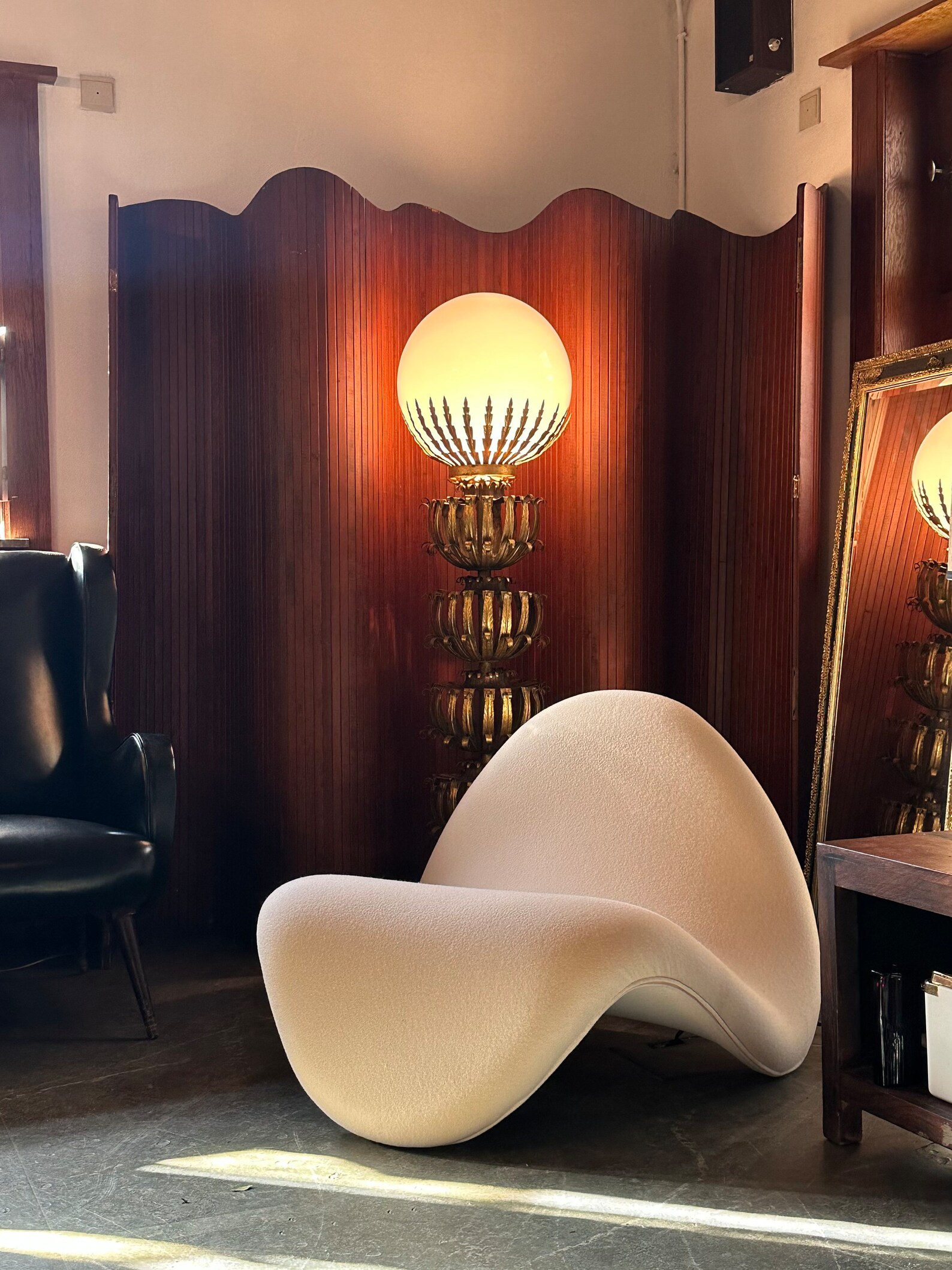 Vintage Tongue Lounge Chair Model F577 by Pierre Paulin for Artifort - Etsy