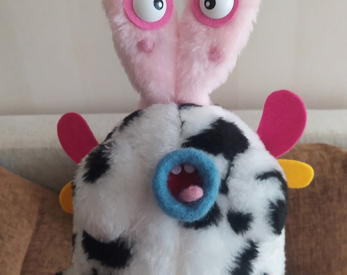 Bruce - Faux Taxidermy Cow Monster Hanging Wall Decor - Kids Room Decor ...