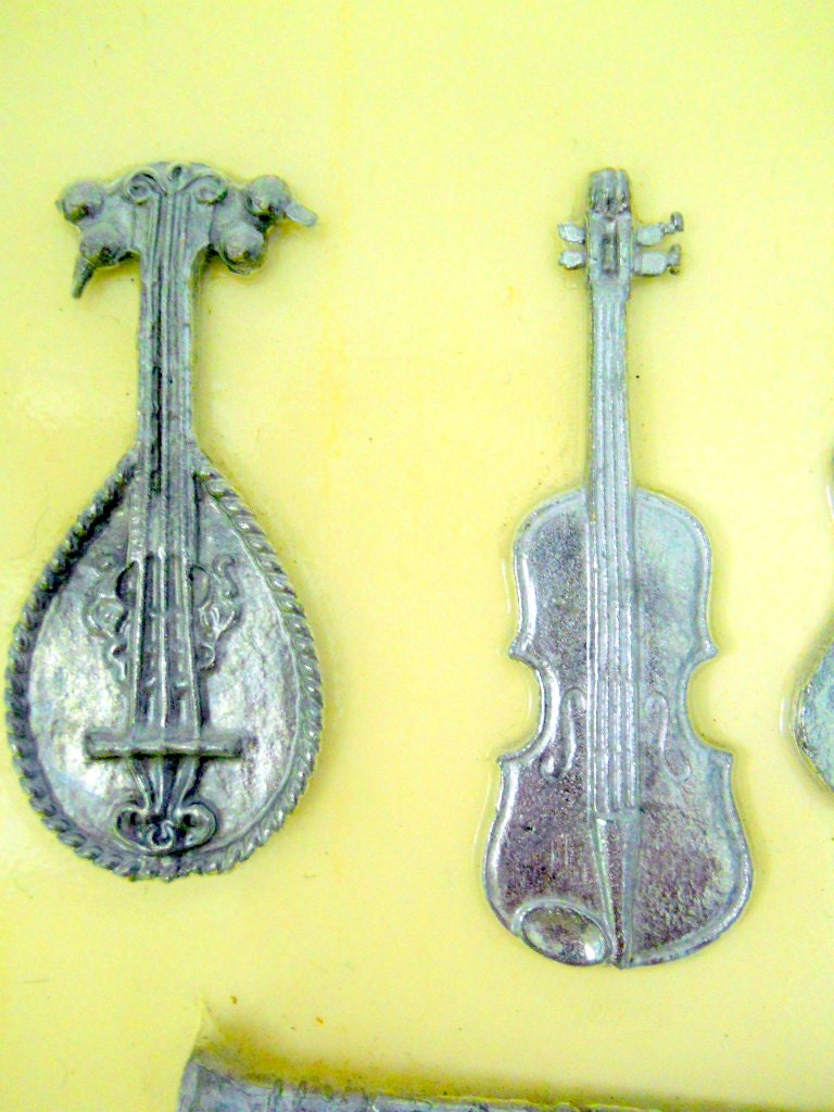 New Sealed Metal Musical Instruments 8 Assorted Sax Horns Trumpet ...