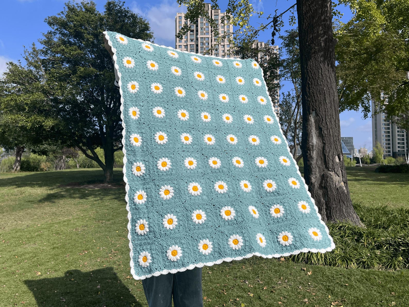 Crochet Daisy Granny Square Blanket Pattern, Daisy Blanket Pattern ...