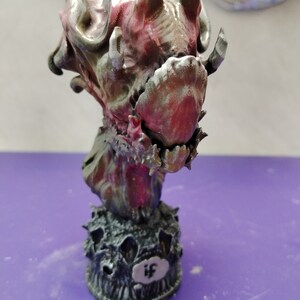 Monster Queen 3D Printed Creature Bust, Hand Painted - Etsy