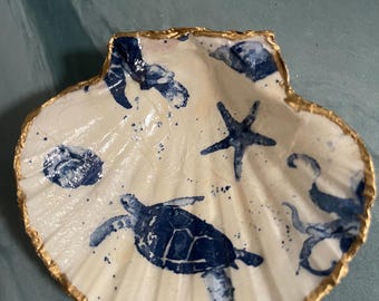 Jellyfish Gold Leaf Seashell Jewelry Dish | Coastal Decor | Beach Lover ...