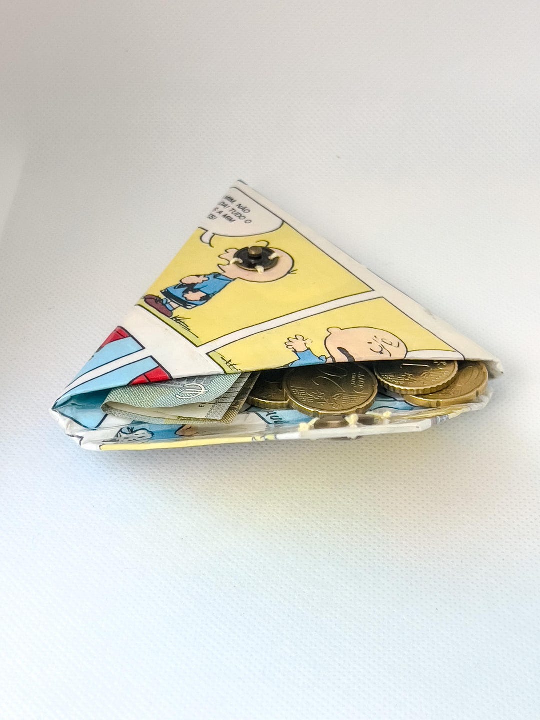 Carteira Triangular SNOOPY & PEANUTS - Tetrapak E História Em ...