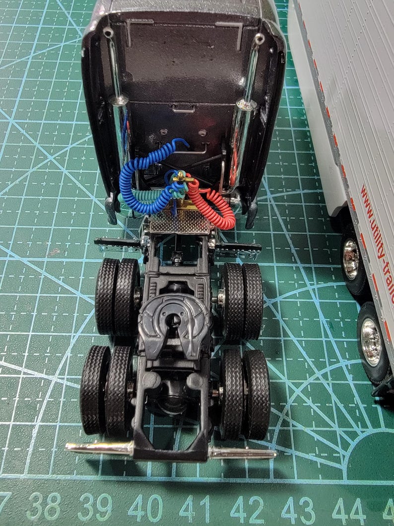 1/64 Scale Peterbilt Semi Truck: DCP Diecast Reefer Trailer - Etsy