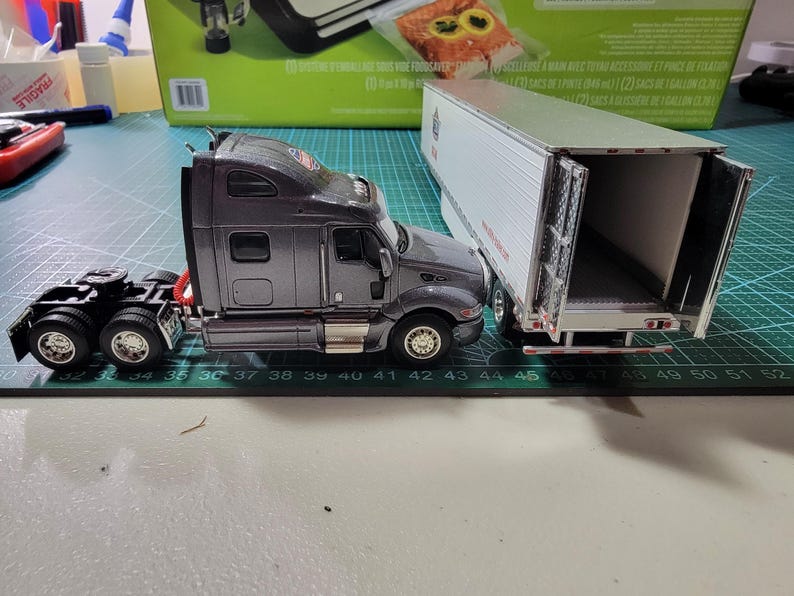 1/64 Scale Peterbilt Semi Truck: DCP Diecast Reefer Trailer - Etsy