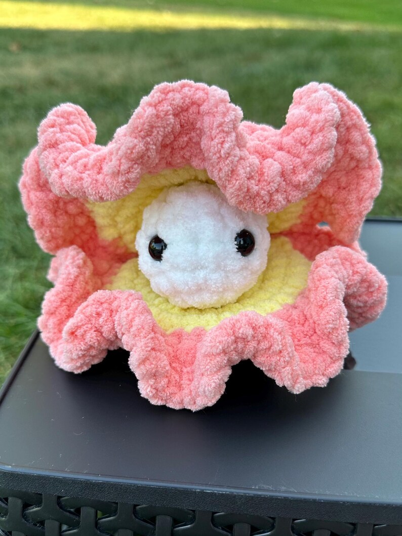 Crochet Pearl and Clam Shell Handmade Plushie - Etsy