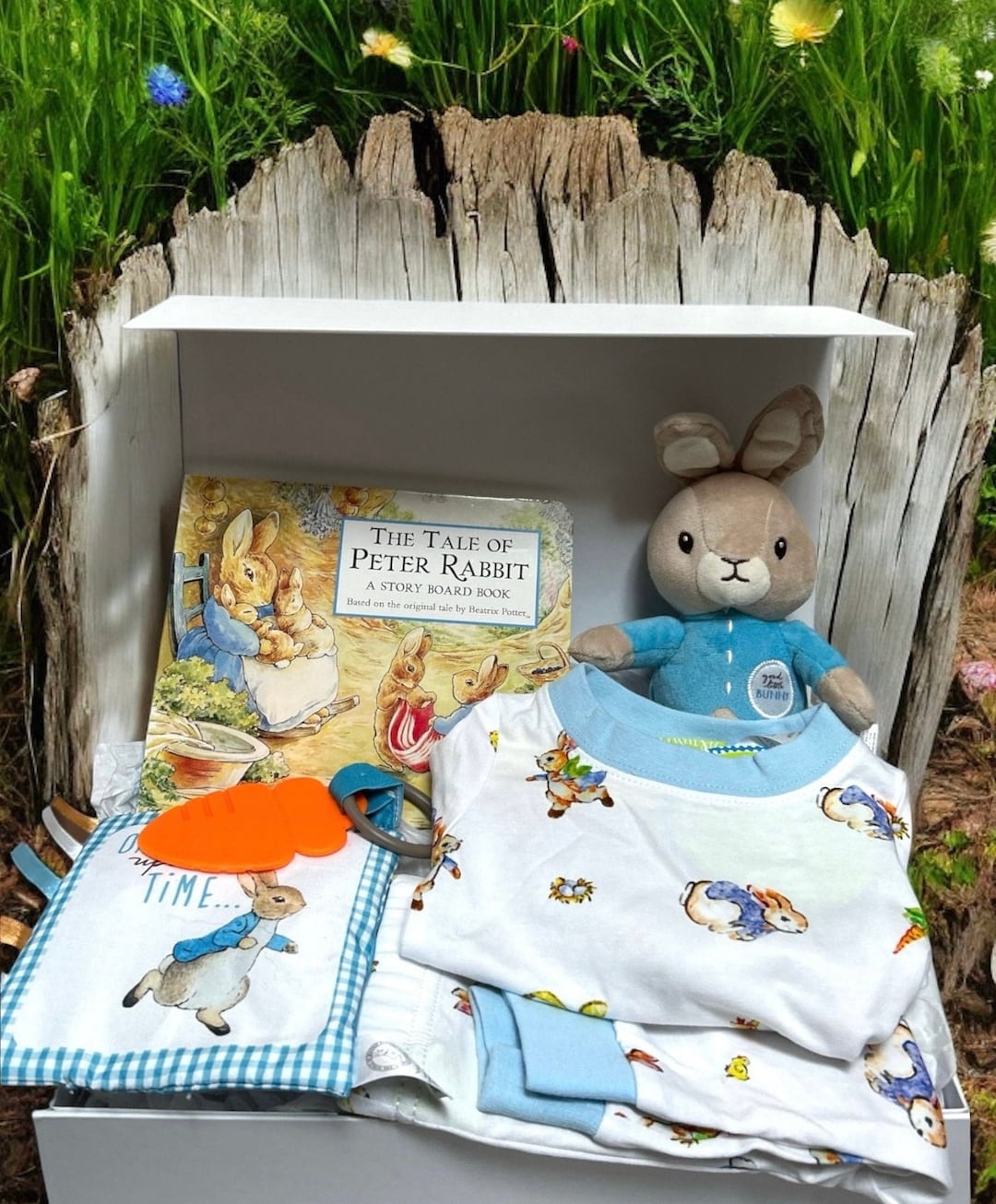 Beautiful Peter Rabbit Baby Gift Set Classic Gift Box With Pajamas ...