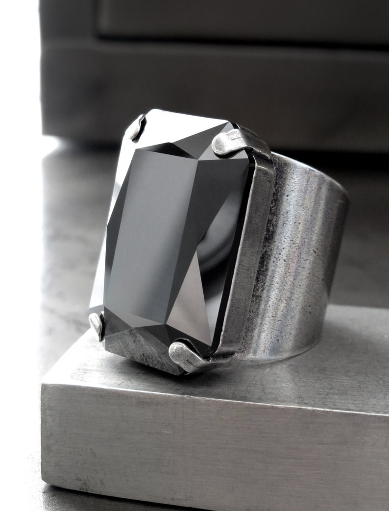 DARK REFLECTION - Large Metallic Gunmetal Black Crystal Ring - Unisex ...