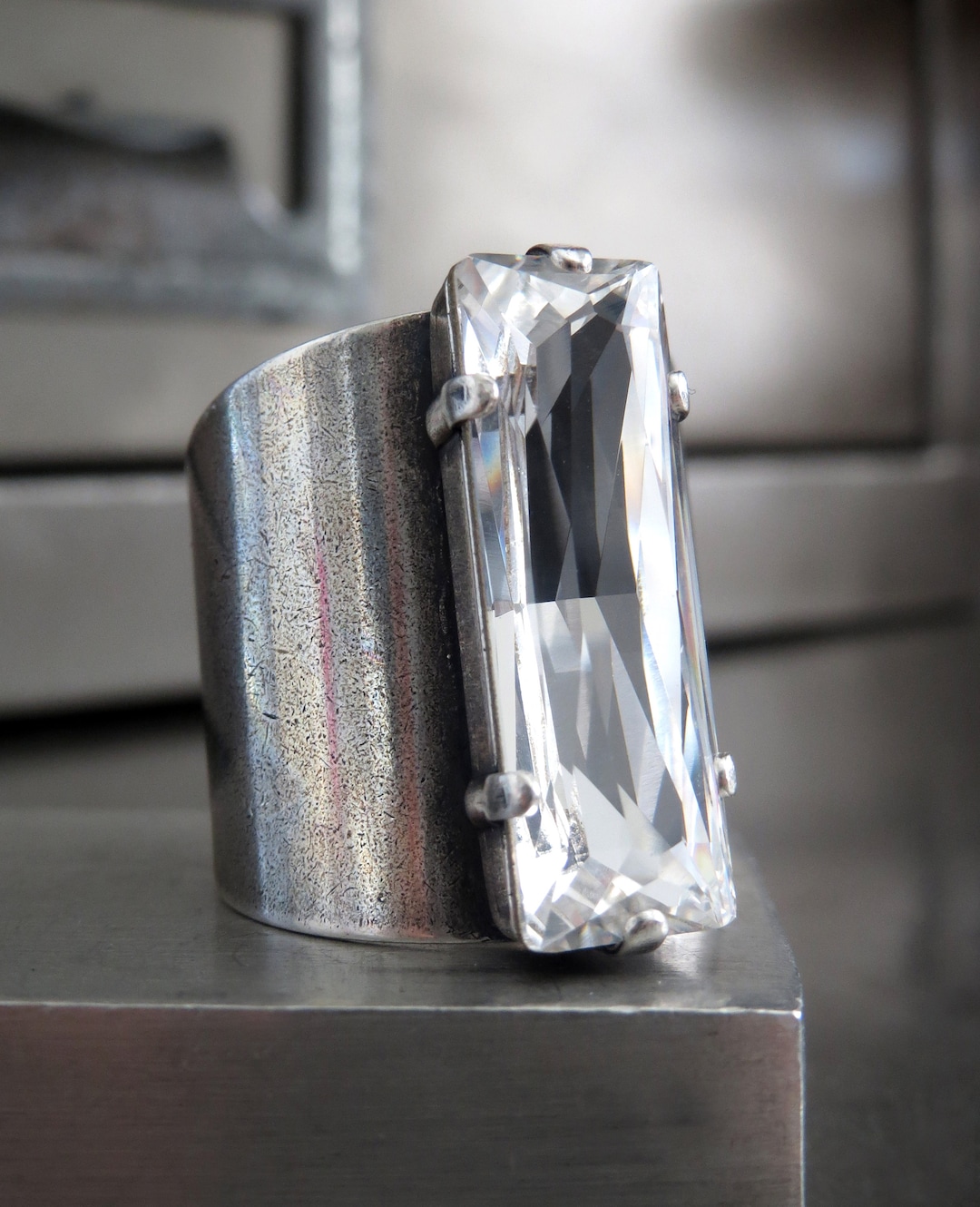 CONSTRUCT : PRECISION - Unisex Mens Crystal Ring, Clear Crystal Ring ...