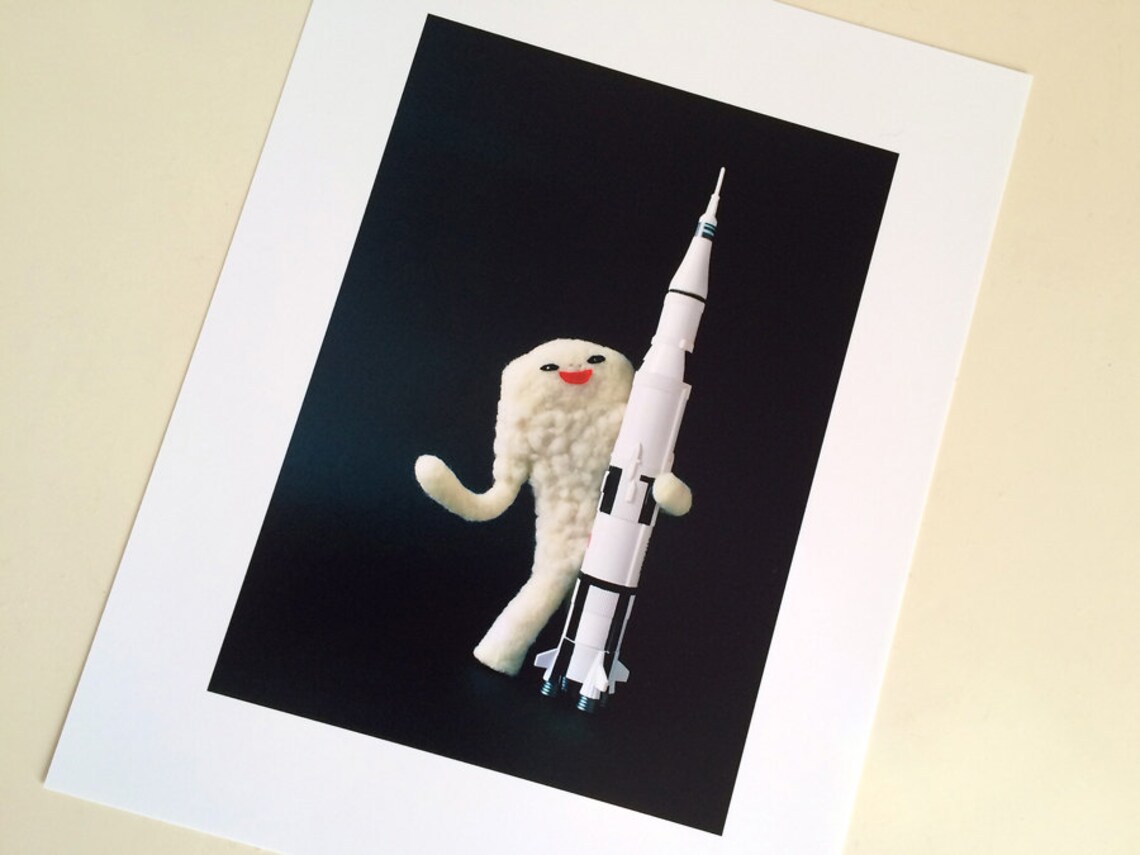 Print: Fluffy Jamila With Rocket Photo Poster Graphic Wall - Etsy