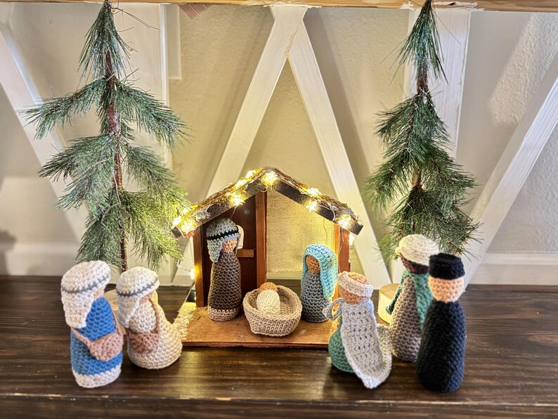 Crocheted Nativity Scene: Includes Shepherds and Wise Men. Handmade ...