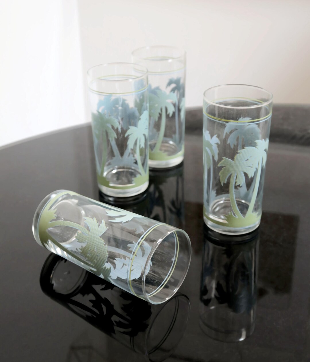 Vintage Set of 4 Pastel Blue Halftone Palm Tree Printed Glass Tumbler ...