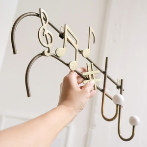 Vintage Brass Music Note Wall Hook, Solid Gold Tone Metal Wall Hanging ...