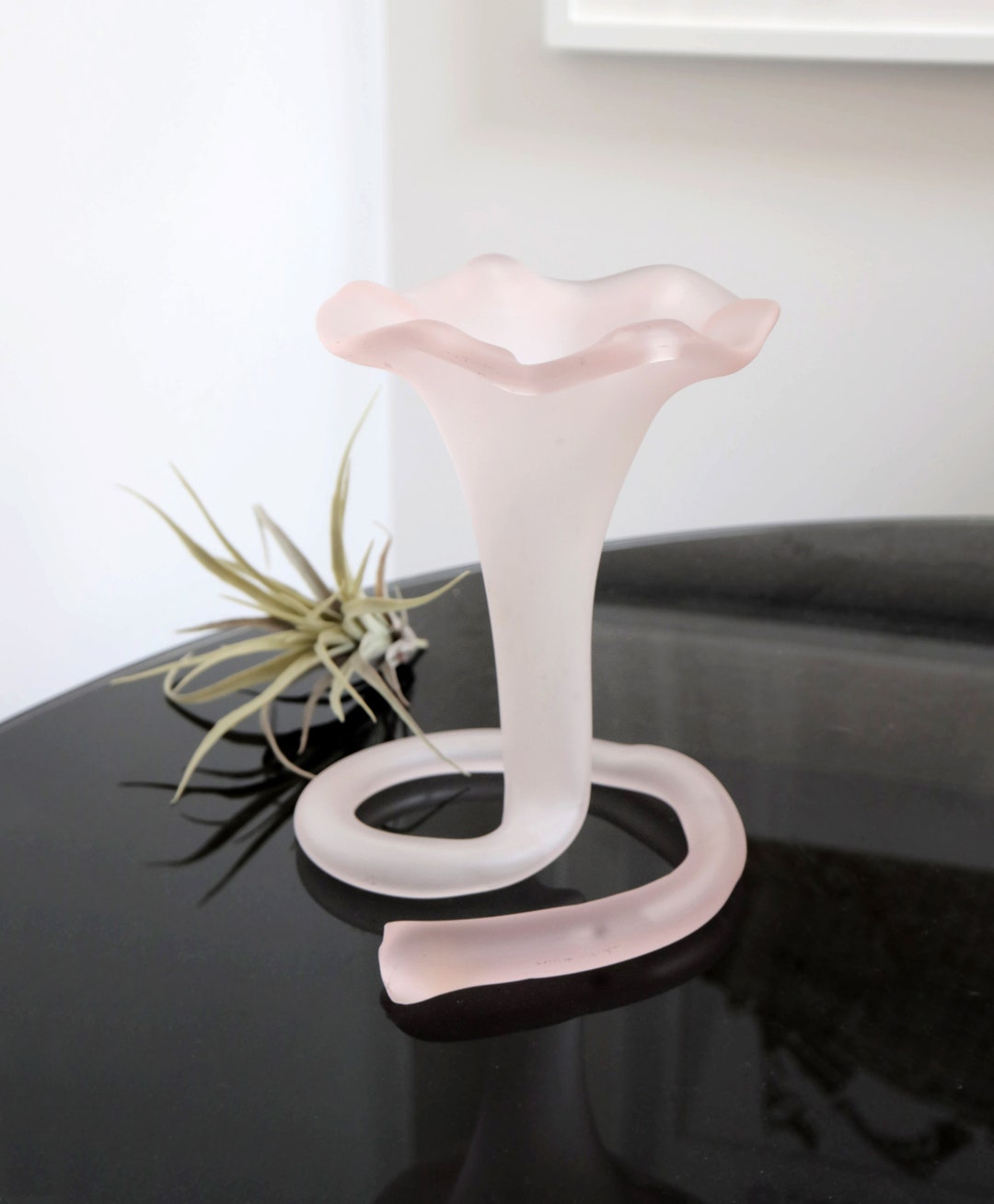 Vintage Pink Frosted Glass Lily Vase W/ Swirled Stem, Hand Blown Art ...
