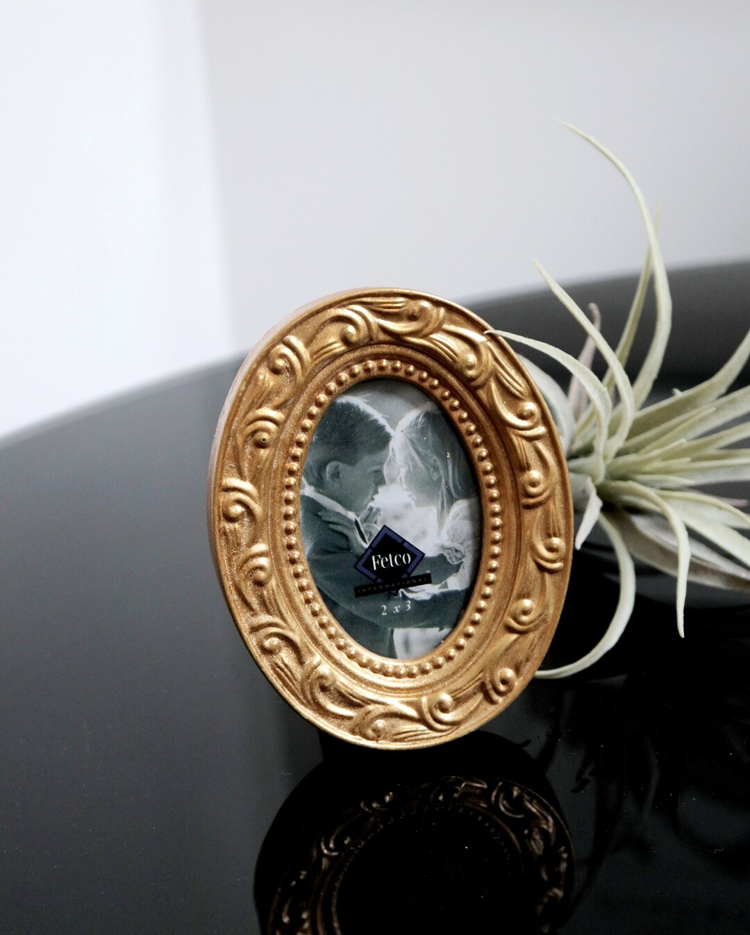 Vintage Mini Gold Thick Oval Shaped Picture Frame W/ Swirly Wave ...