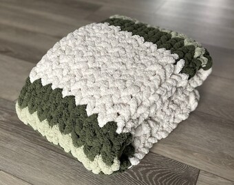 Cozy Criss Cross Stitch Chunky Knit Throw: Textured Basket Weave ...