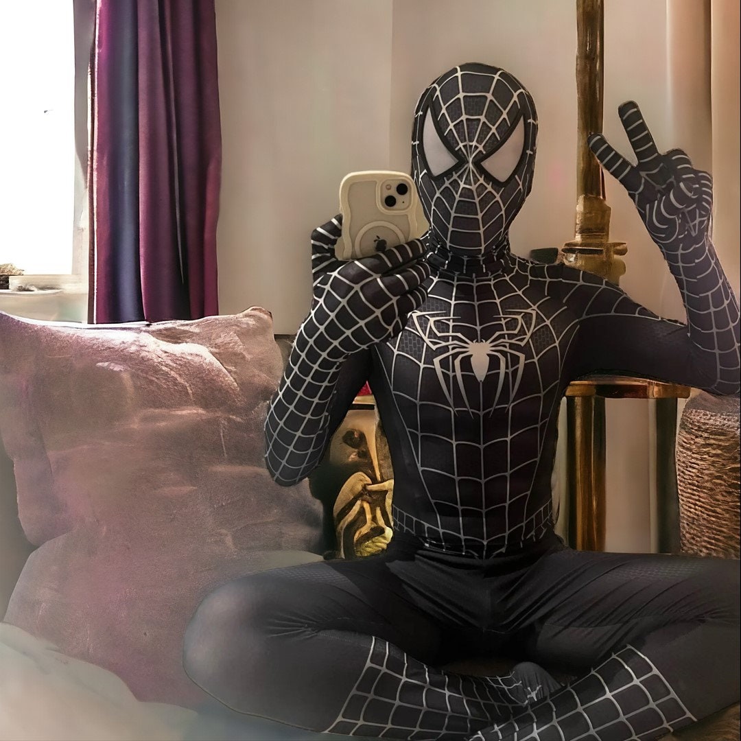 Spider Man's Black Suit in Sam Raimi, the Amazing Spider-man 3 Black ...