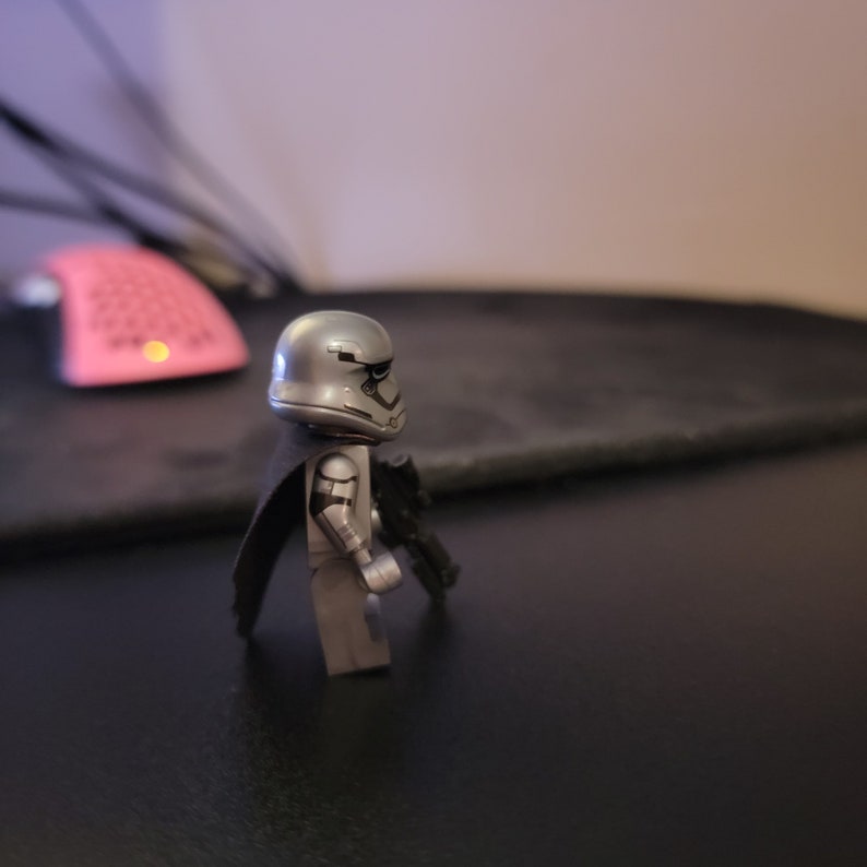 LEGO Star Wars Captain Phasma Minifigure With Cape and Gun Custom ...