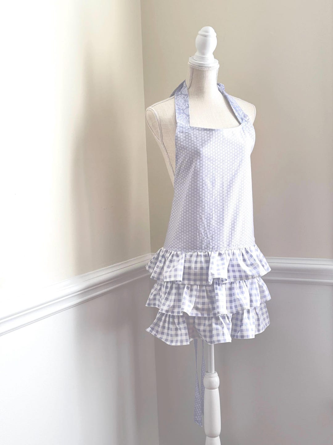Women’s Apron With Ruffles | Ruffled Apron | Old Fashioned Apron ...