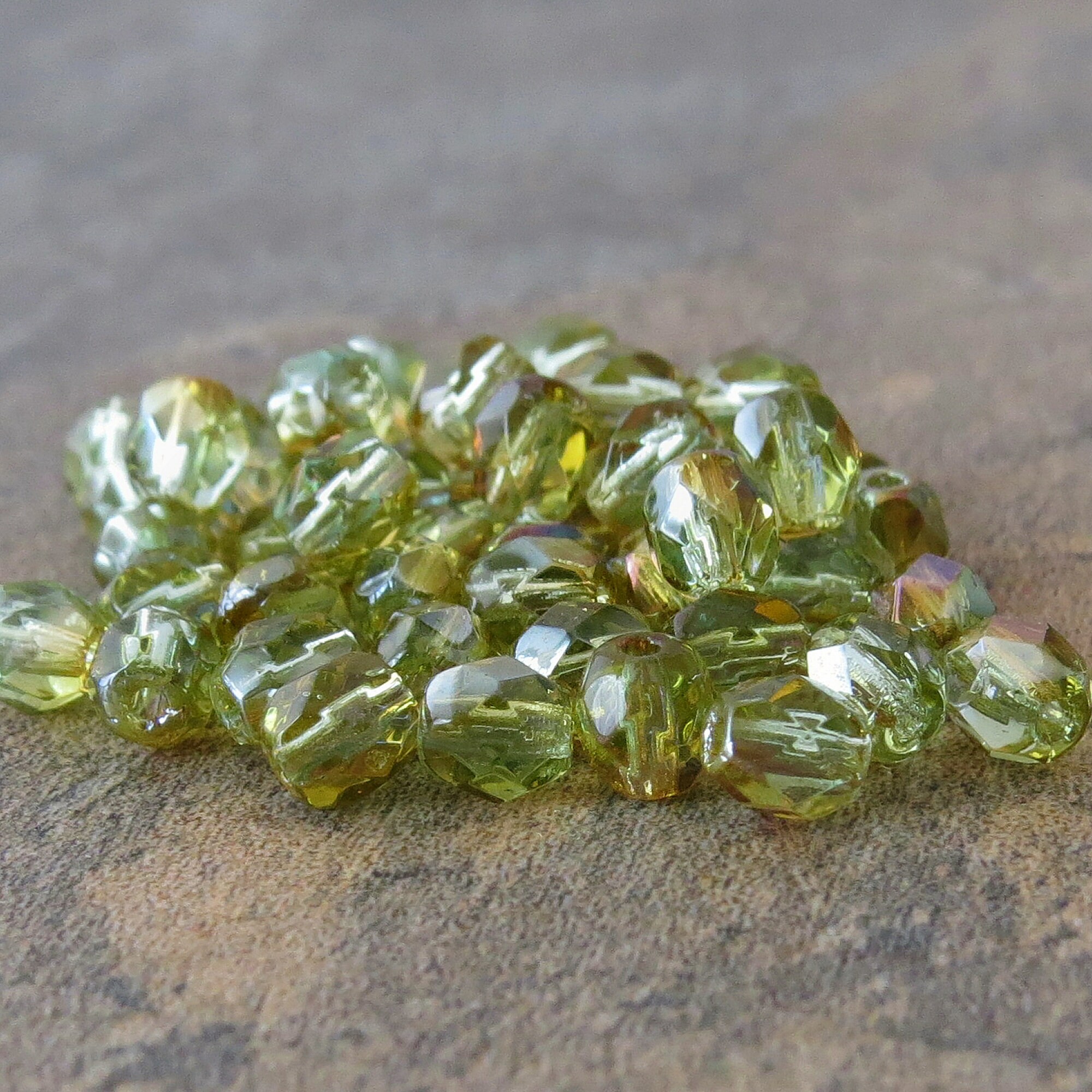 Czech Glass 4mm Chrysolite Celsian Round Bead : 50 Pc Full - Etsy