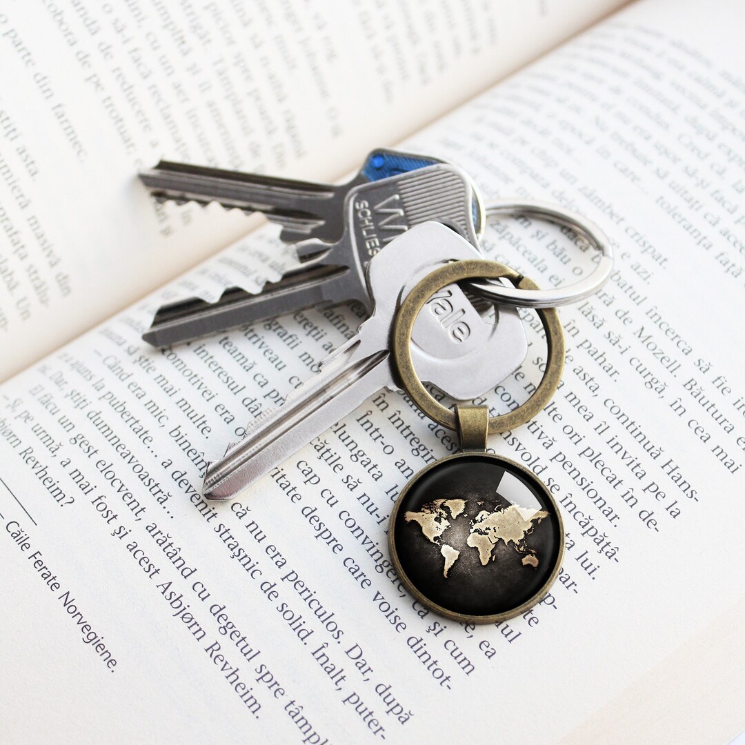 Vintage Map Keychain, World Map Keyring, World Map Key Ring Traveler ...