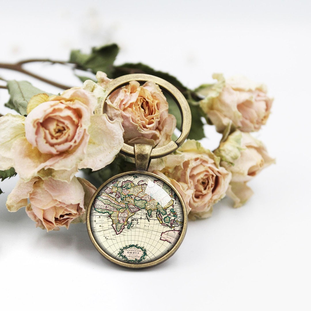 Vintage Map Keychain, World Map Keyring, World Map Key Ring Traveler ...