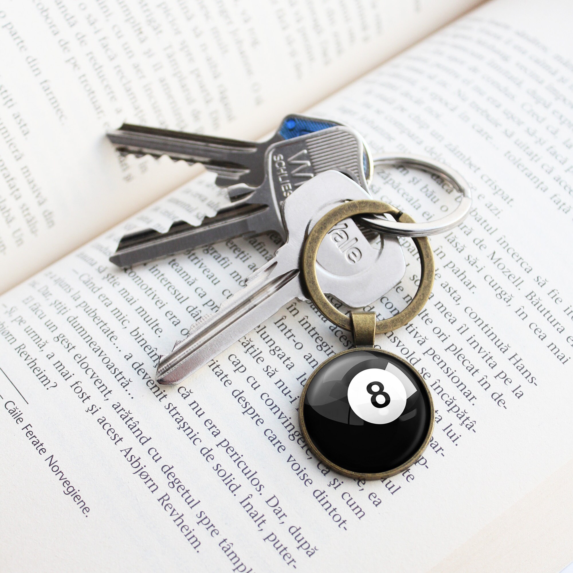 8 Ball Keychain, 8 Ball Lucky Photo Keyring, Pool Ball Keychain, Eight ...