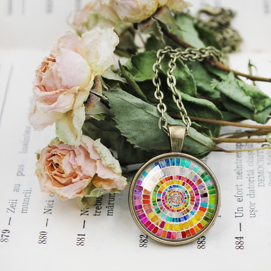 Vintage Color Wheel Necklace, Artists Pendant Color Wheel Necklace ...