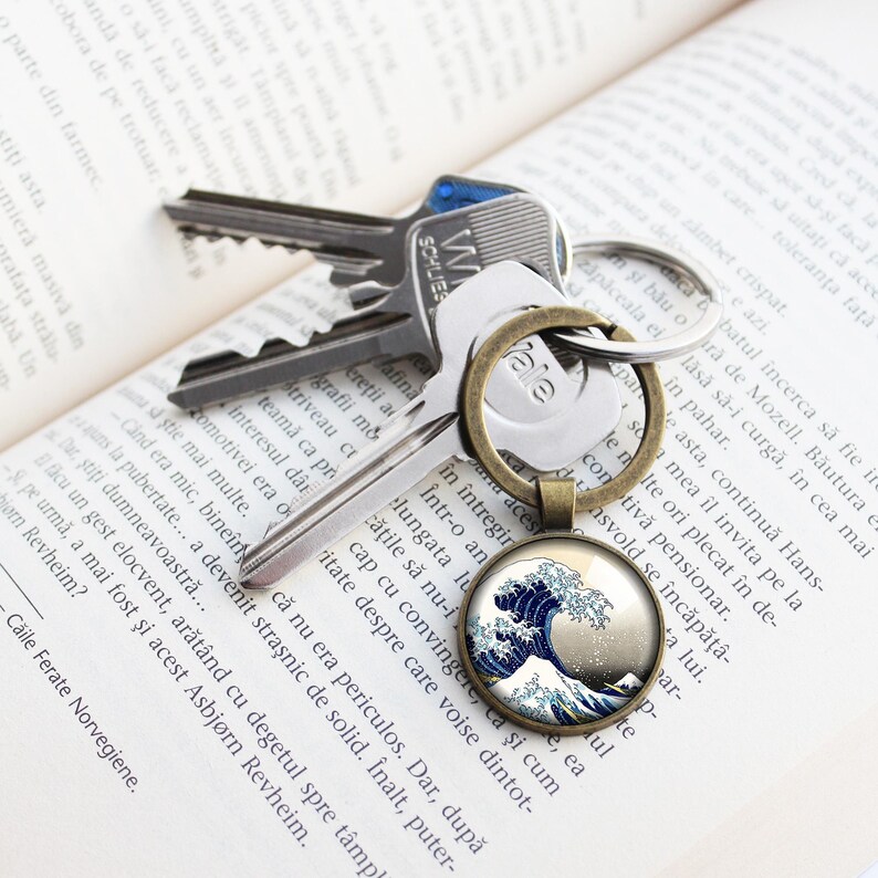 The Great Wave of Kanagawa by Hokusai Key Ring, Japan Keyring Japanese ...
