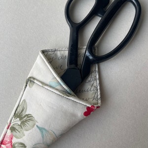 Scissor Holder Handmade With Moda Etchings Line by 3 Sisters. Scissor ...