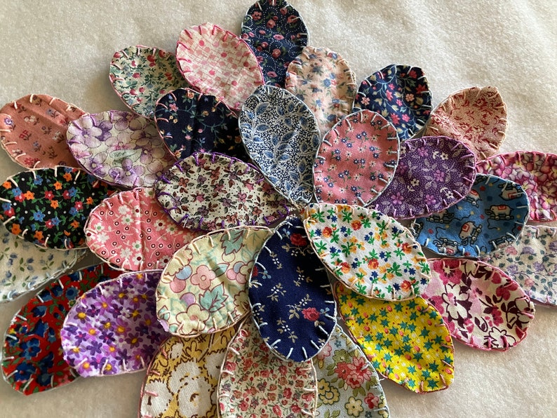 Penny Rug Feedsack Fabric Flower Petals Applique Bowl Filler Slow ...