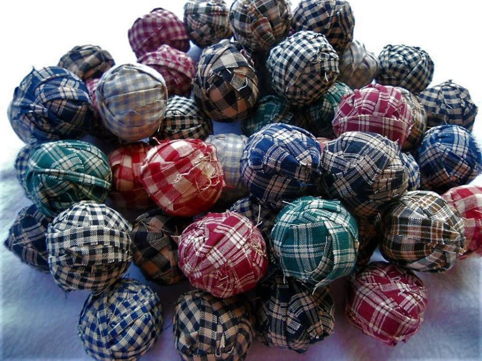12 Farmhouse Primitive Homespun Rag Ball Christmas Tree Ornaments ...