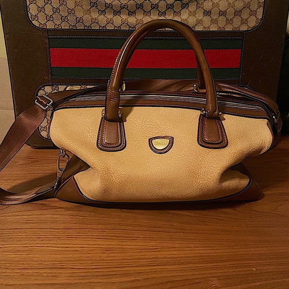 Authentic Vintage Gucci Two Tone Leather Logo Plate 2… - Gem