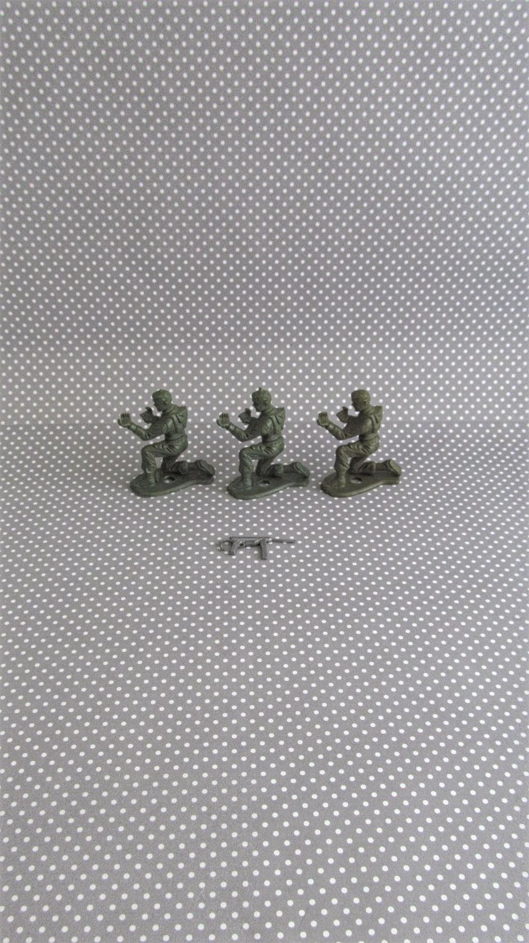 Vintage MPC Ring Hand Plastic Figures Army Men 1970s Set of 3 - Etsy