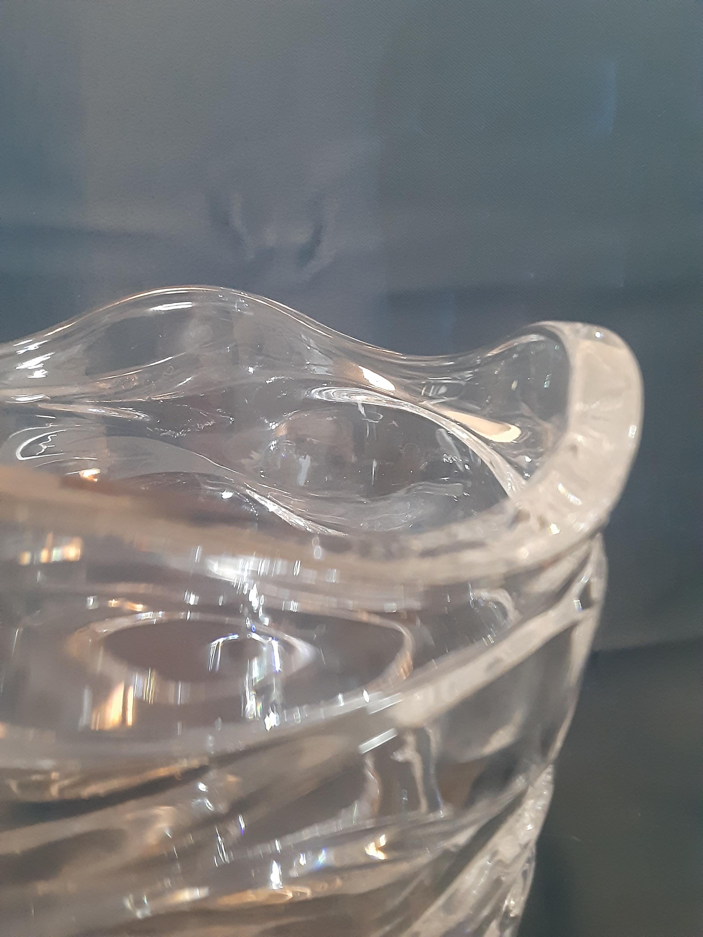 Mikasa Crystal Atlantic 9" Clear Oval-shaped Vase. Beautiful Wave ...