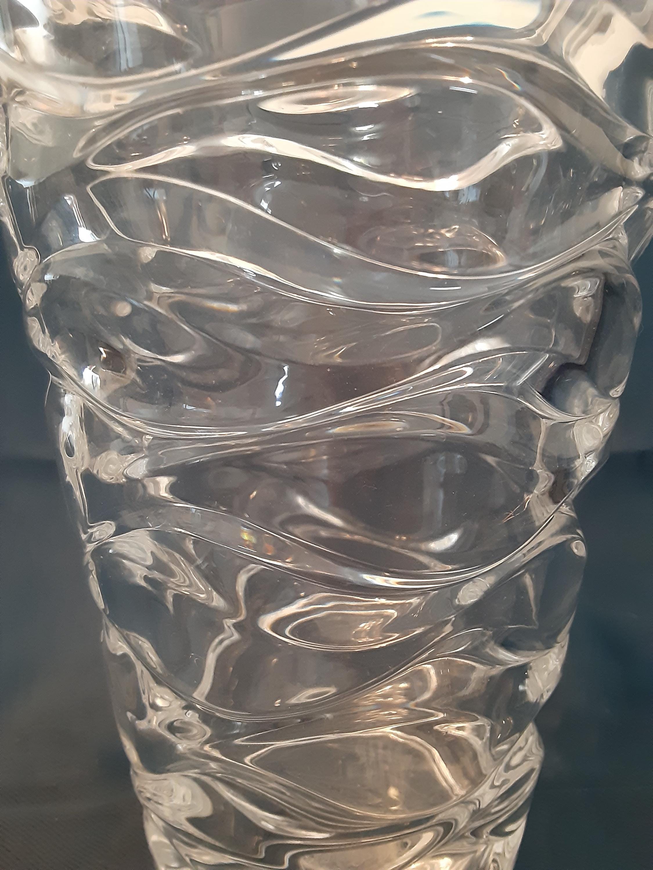 Mikasa Crystal Atlantic 9" Clear Oval-shaped Vase. Beautiful Wave ...